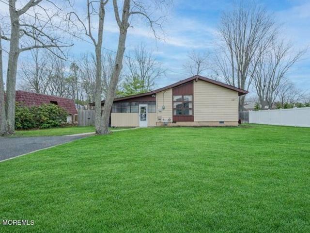 Crystal Dr, Brick, Home For Sale