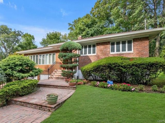 Crystal Dr, Great Neck, Home For Sale