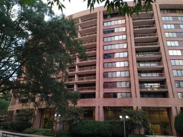 Crystal Drive, Unit 713