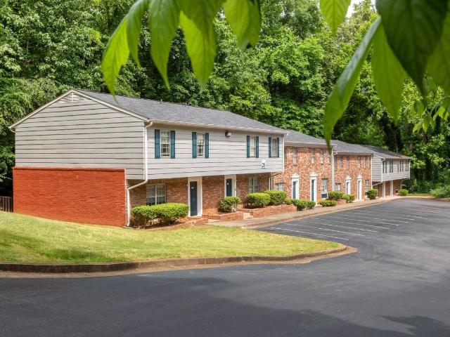 Crystal Grove Townhomes 3 Bedroom Home for Rent at 2609 Charlestown Dr, College Park, GA 30337