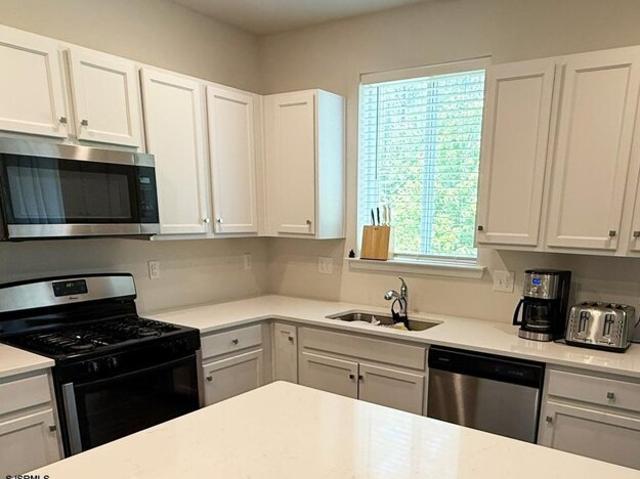 Crystal Lake Dr, Egg Harbor Township, Home For Sale