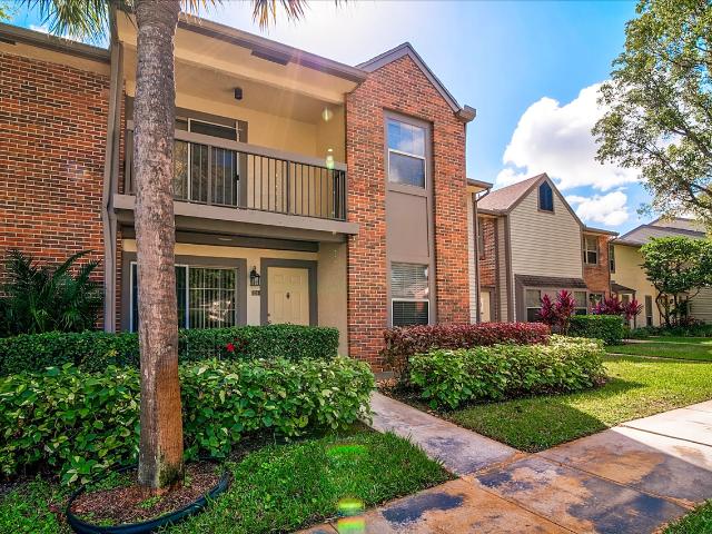 Crystal Pointe I 2 Bedroom Apartment for Rent at 4450 Military Trl, Deerfield Beach, FL 33064
