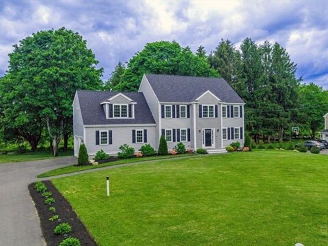 Crystal Spring Rd, Mattapoisett, Home For Sale