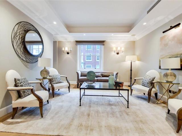 Cumberland Mansions, George Street. 4 bed flat to rent £15,383 pcm £3,550 pw
