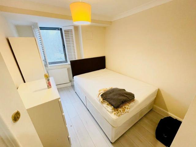 Cumberland Mills, Saundersness Road, I.O.D E14, Room to rent, £1,100 pcm | PrimeLocation