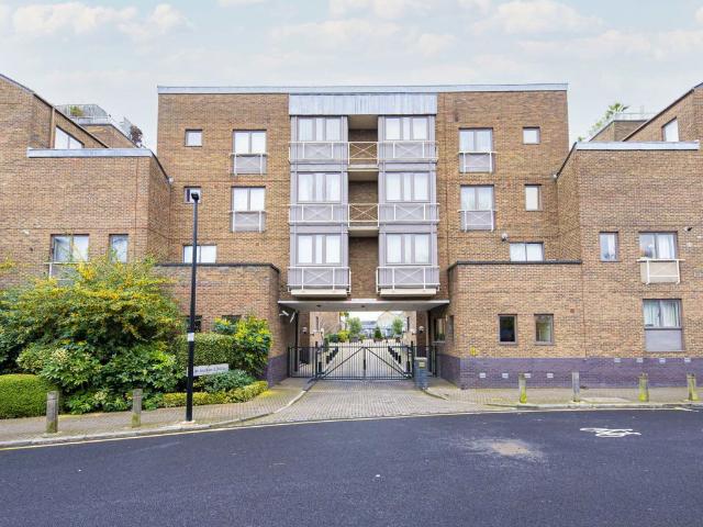 Cumberland Mills Square, Canary Wharf E14, 2 bed flat to rent, £2,150 pcm | PrimeLocation