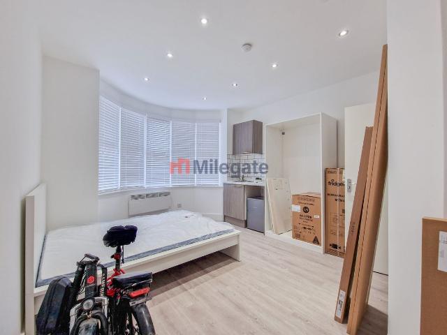 Cumberland Avenue, Southend On Sea SS2, Studio to rent, £690 pcm | PrimeLocation