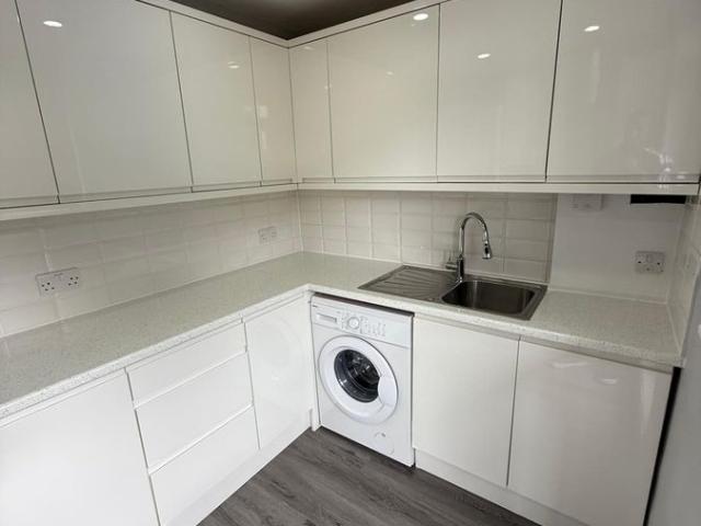 Cumberland Court, Harrow HA1, 2 bed flat to rent, £1,800 pcm | PrimeLocation