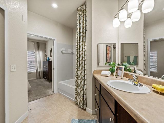 Cumberland Park Apartments 3 Bedroom Apartment for Rent at 8024 Cumberland Park Dr, Orlando, FL 32821