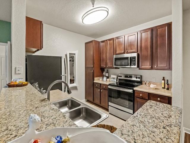 Cumberland Park Apartments 3 Bedroom Apartment for Rent at 8024 Cumberland Park Dr, Orlando, FL 32821