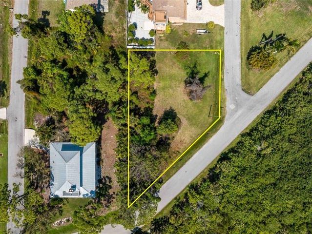 Cumberland Rd, Venice, FL 34293