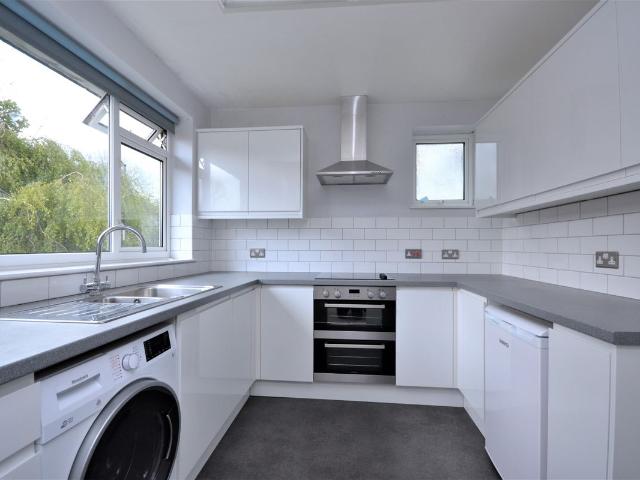 Cumberland Road, Bromley BR2, 2 bed maisonette to rent, £1,650 pcm | PrimeLocation