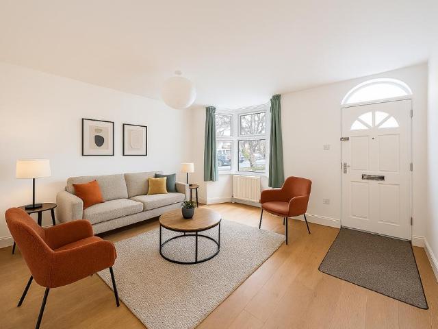 Cumberland Road London N22 2 bed terraced house to rent £2,400 pcm £554 pw