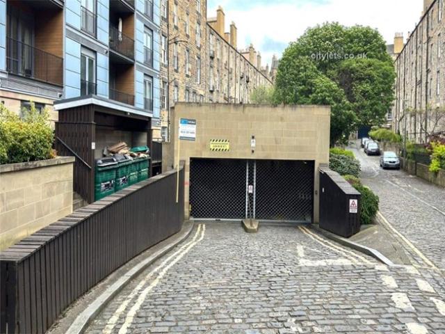Cumberland Street North West Lane, Edinburgh