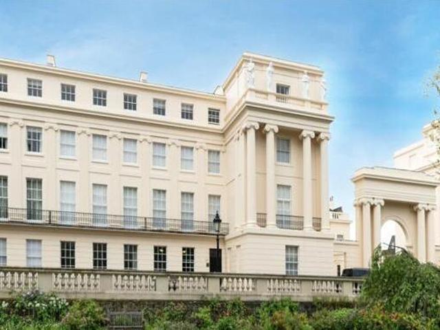 Cumberland Terrace, Regents Park, 2 Bedroom Flat