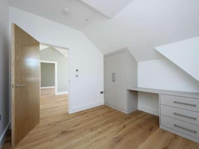 Cumberland, W3