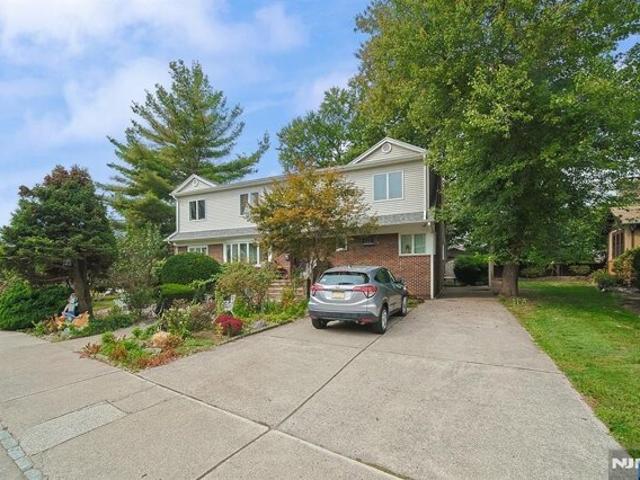 Cumbermeade Rd, Fort Lee, Home For Sale