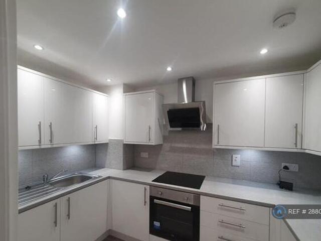 Cumbernauld Road, Glasgow, 3 Bedroom Flat