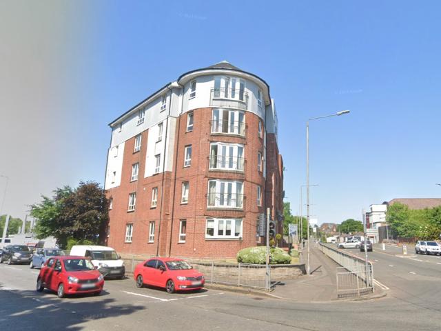 Cumbernauld Road, Glasgow G33, 2 bed flat to rent, £1,100 pcm | PrimeLocation