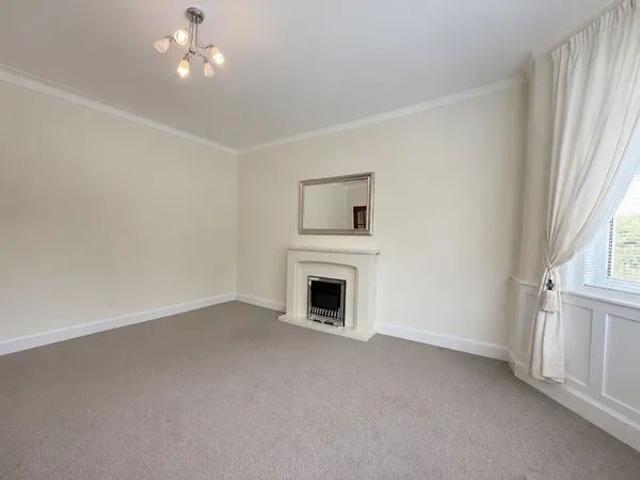 Cumbernauld Road, Glasgow, G33