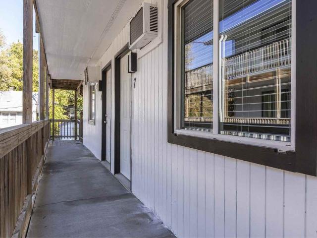 Cuming St Apartments 1 Bedroom Apartment for Rent at 4644 Cuming St, Omaha, NE 68132 Dundee
