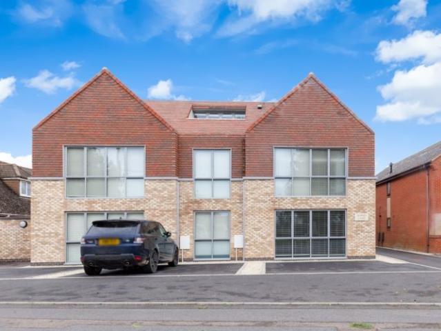 Cumnor Road, Boars Hill OX1, 2 bed flat to rent, £1,550 pcm | PrimeLocation