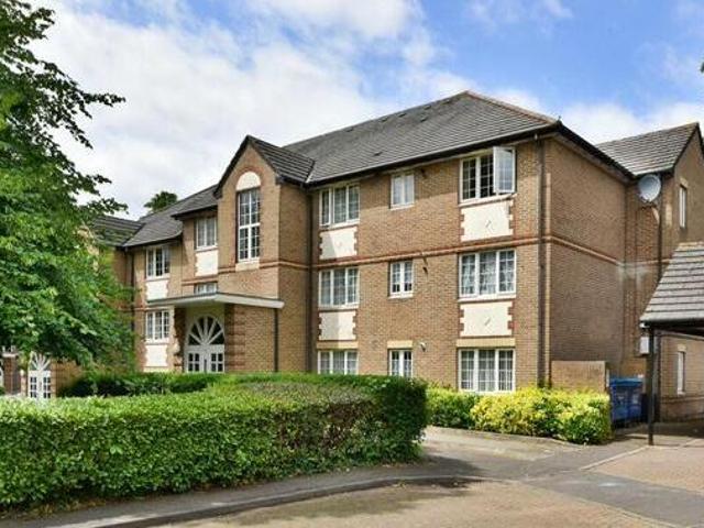 Cunard Crescent, London, 1 Bedroom Ground