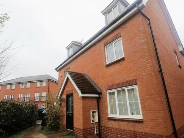 Cunningham Avenue, Hatfield, 6 Bedroom House