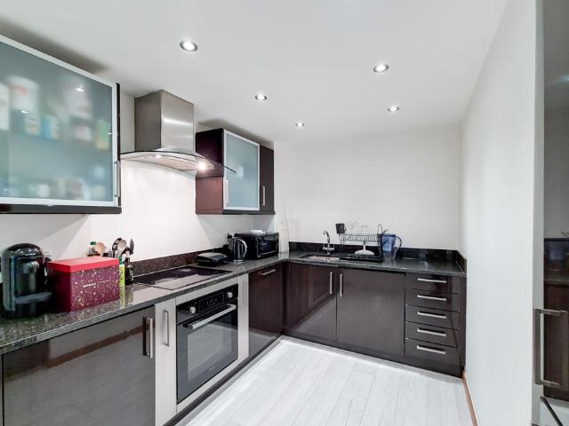 Cuba Street, London, E14 1 bed apartment to rent £2,000 pcm £462 pw