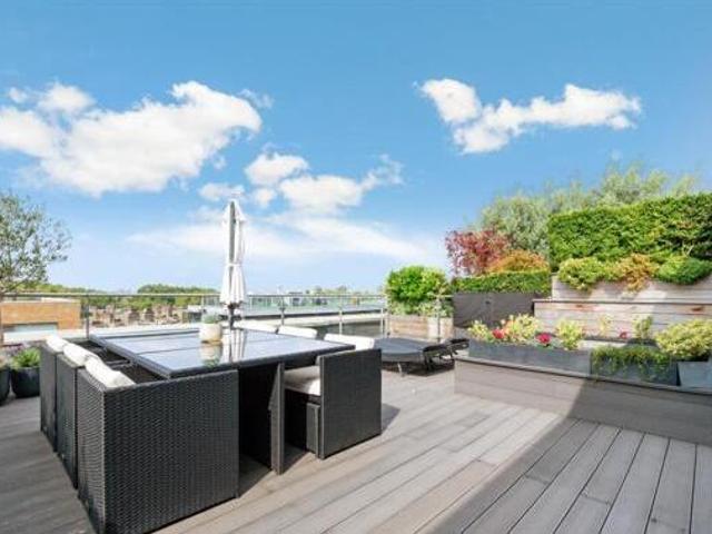 Cubitt Building, Chelsea, 3 Bedroom Flat