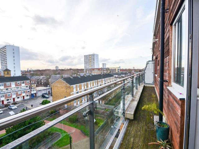 Cubix Apartments, Violet Road, London E3, 2 bed flat to rent, £1,975 pcm | PrimeLocation