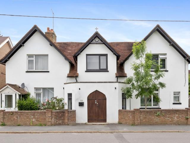 Cuckfield Road, Hurstpierpoint, Hassocks, West Sussex BN6, 3 bed terraced house to rent, £2,100 pcm | PrimeLocation