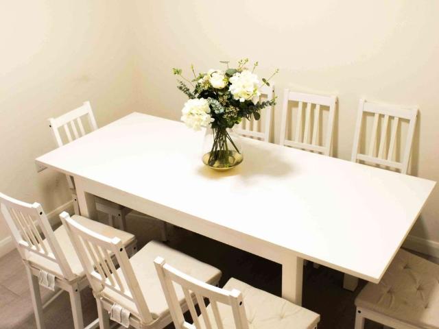 Cuckoo Avenue Room 1