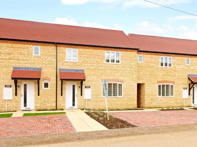 Cuckoo Hill Farm,Castlethorpe Road. 3 bed terraced house to rent £1,665 pcm £384 pw