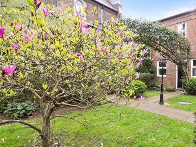 Cudworth Street, London, E1 5PH, United Kingdom | 2 bed townhouse for rent #139265579 | Rentberry