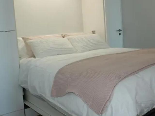 Cult Coffee, South Wharf, Salford, M50 3AD, United Kingdom | 1 bed apartment for rent #143115472 | Rentberry