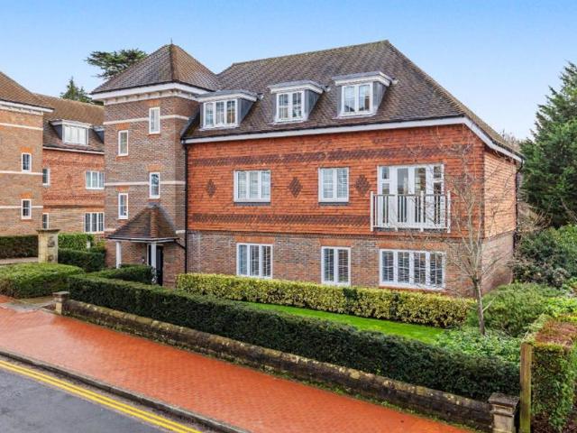 Culverden Park, Tunbridge Wells, TN4 2 bed flat to rent £1,850 pcm £427 pw