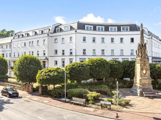 Culverden Park Road, Tunbridge Wells TN4 2 bed flat to rent £1,600 pcm £369 pw