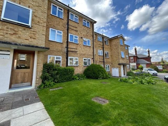 Culworth House, Guildford GU1 2 bed apartment to rent £1,750 pcm £404 pw