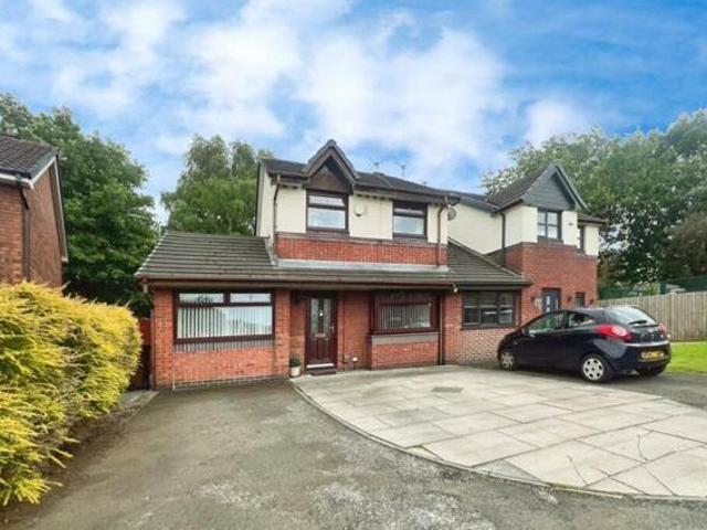 Culzean Close, Leigh, 3 Bedroom Link