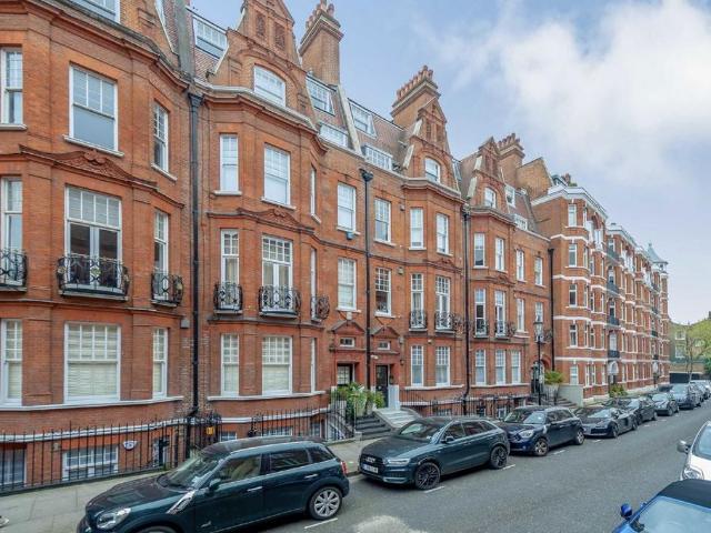 Culford Gardens, London SW3 2 bed flat to rent £3,848 pcm £888 pw