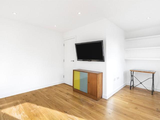 Culford Road, London, N1 4DS