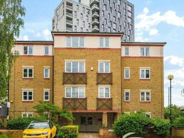 Culloden Close, London, 1 Bedroom Apartment