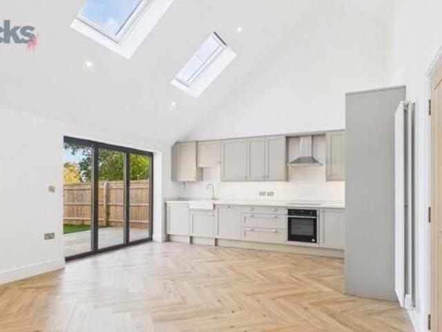 Cullum Road, Wheatley, 2 Bedroom Detached
