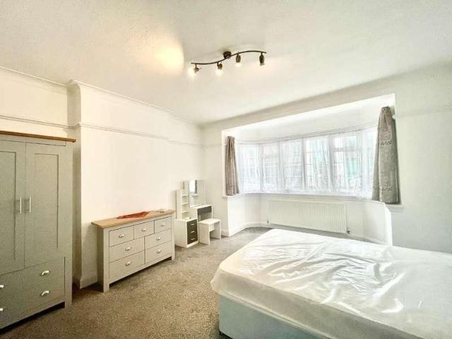 Culmington Road, West Ealing, W13