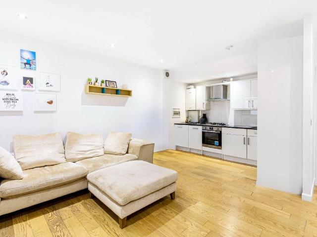 Curtain Road, Shoreditch EC2A, 1 bed flat to rent, £2,250 pcm | PrimeLocation