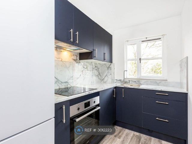 Curtis Drive, London W3, 1 bed flat to rent, £1,750 pcm | PrimeLocation