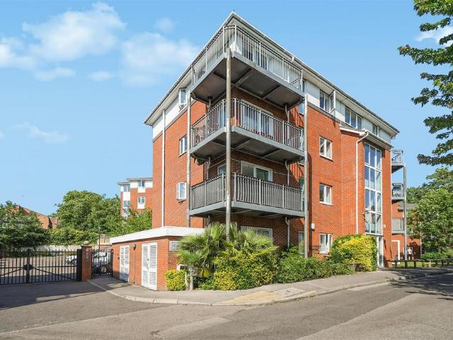 Curtis Field Road, SW16 2 bed block of apartments to rent £2,300 pcm £531 pw