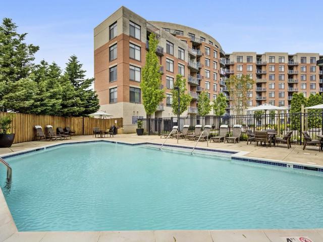 Curve 6100 1 Bedroom Apartment for Rent at 6100 Lincolnia Rd, Alexandria, VA 22312