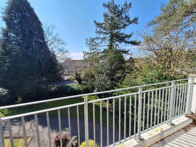 Curzon Court, Portarlington Road 2 bed apartment to rent £1,295 pcm £299 pw